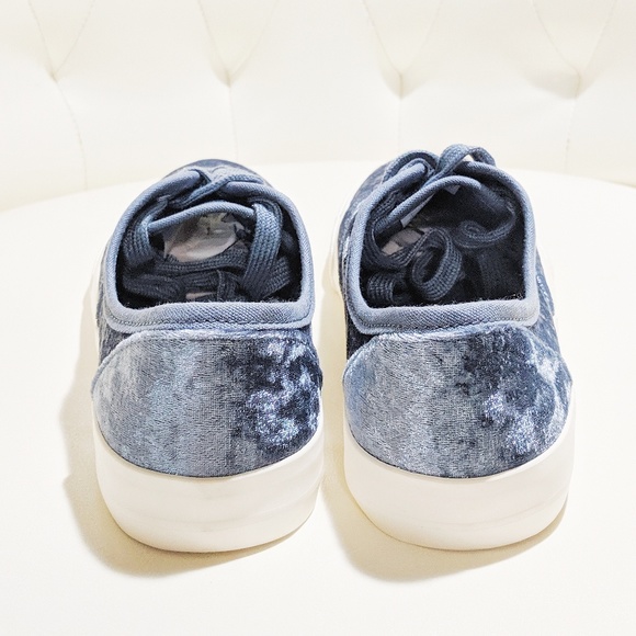 Mossimo Supply Co. | Shoes | Mossimo Supply Co Blue Velvet Sneaker ...